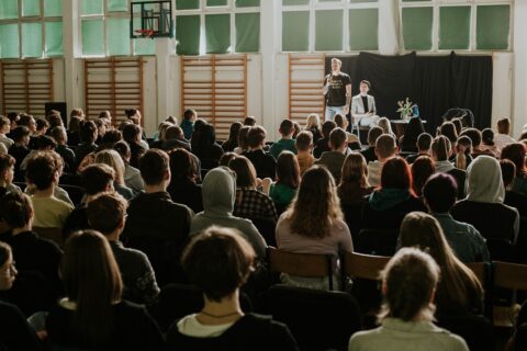 Czym jest hejt i jak go rozpoznać? - Fundacja im. Księdza Jana ...